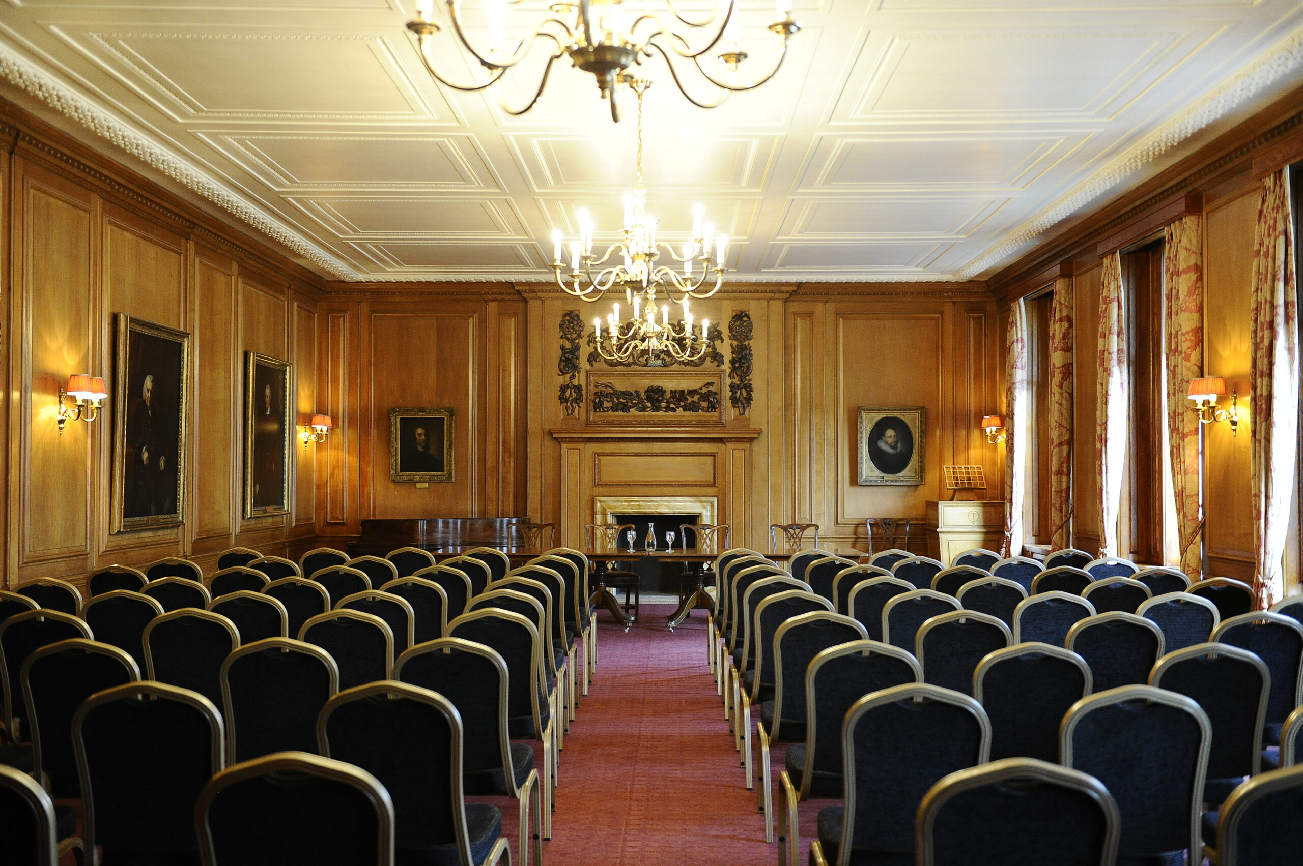 8 Essential Tips to Plan a Large-scale Conference - The Honourable ...